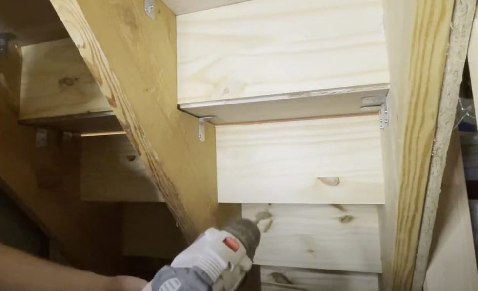 How to attach Stair Treads and Risers - HandBuilt.io